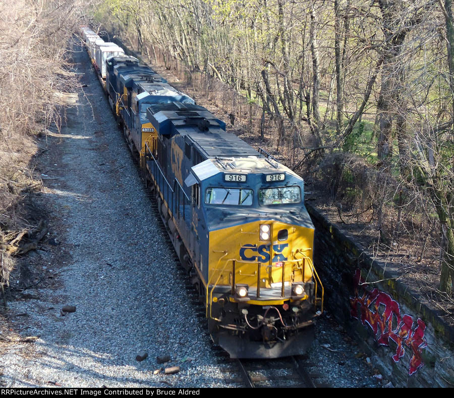CSX Q034 at N 29th Street